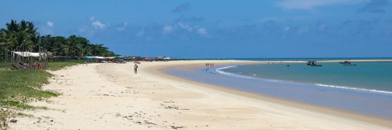 Corumbau: a praia que une beleza e sossego no Sul da Bahia
